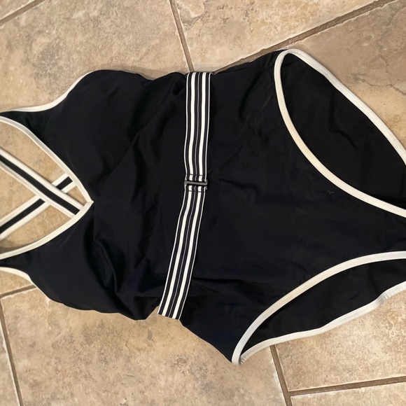 Athleta | Swim | Athleta Black White Trimmed Bathing Suit Szl | Poshmark